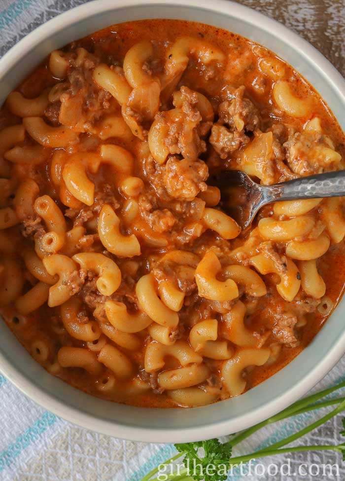 Cheeseburger Macaroni Recipe {In the Instant Pot} - Girl Heart Food